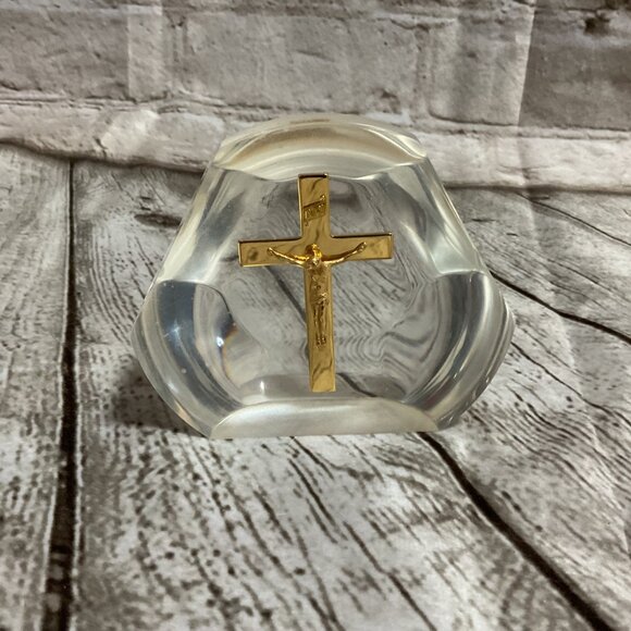 Office | Vintage Jesus Gold Cross Paperweight Clear Acrylic Christian ...